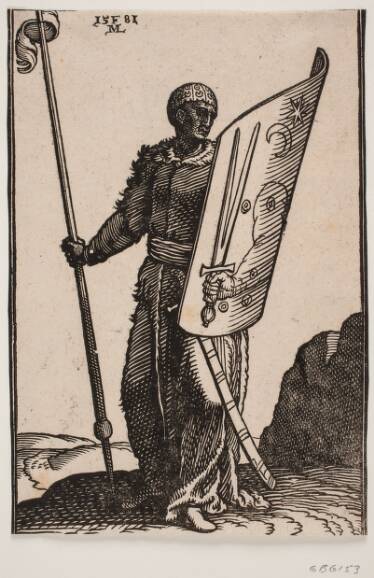 Stående hjelmklædt soldat, frontalt set; i h. hånd en stridshammer, i v ...