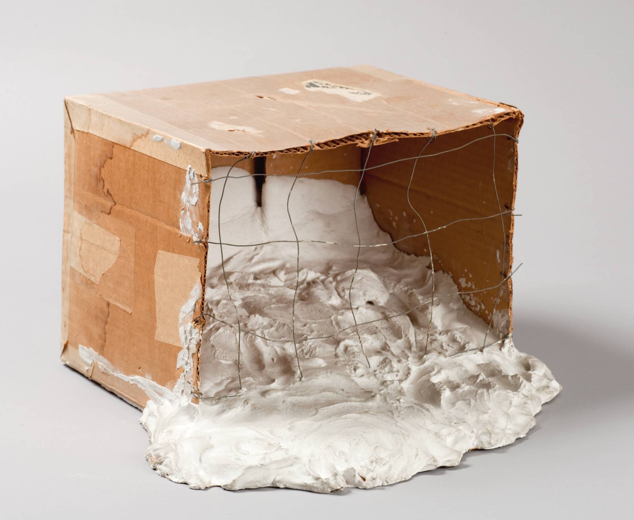 Gips og lodret ståltrådsnet i papæske, 1967, Bjørn Nørgaard | SMK Open